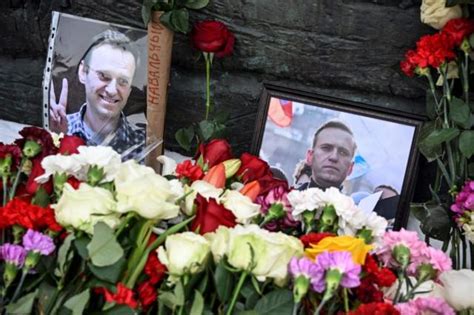 Семья и соратники Навального не могут найти его тело Что известно