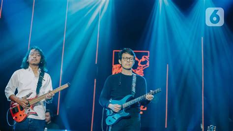 FOTO Aksi Duo Janapati Di Hari Terakhir BNI Java Jazz Festival Foto Liputan