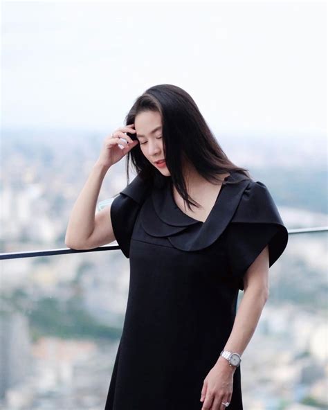 รวมรูปภาพของ ถอดอีกคน ครี พัสวีพิชญ์ อดีตเซ็กซี่สตาร์ตัวแม่ ทนหน้าอก