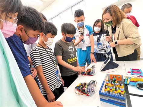高市壽齡、南市崇明認識剩食車 送菜到鄰班 ─時事─國內新聞2023422──財團法人國語日報社