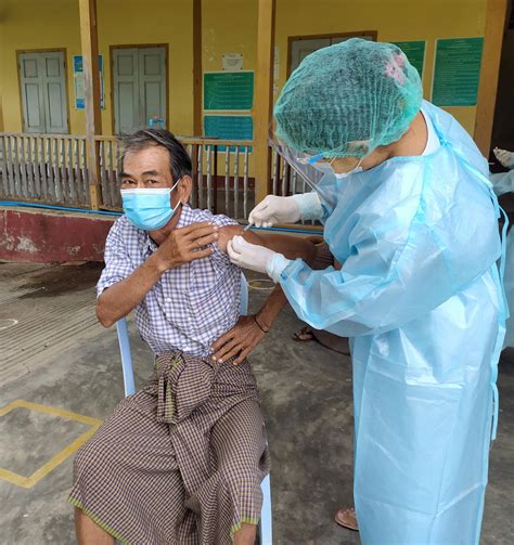 နွားထိုးကြီးမြို့နယ်တွင် အသက် ၁၈ နှစ်အထက် ပြည်သူများအား စတုတ္ထအသုတ