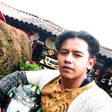 Jean Rivera Jeanrivera9431 • Instagram Photos And Videos