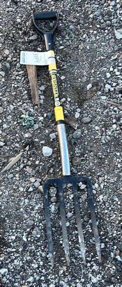Stinger Garden Fork Albrecht Auction Service