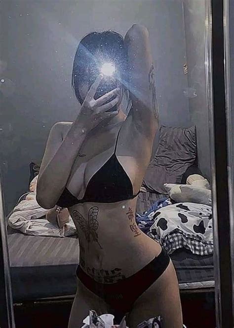 Smoking Hot Babe 3 Throwaway01