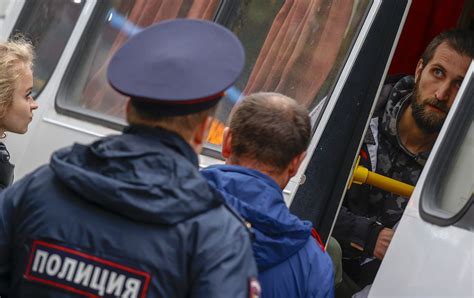 В росії заманюють на війну найбідніших жителів британська розвідка