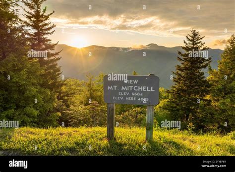 Mount Mitchell Overlook On Blue Ridge Parkway Scenic Drive Road Trip