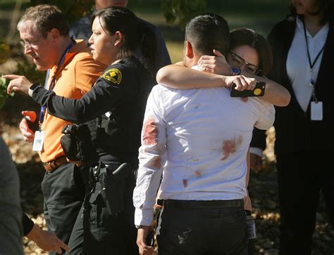 加州槍擊事件至少14人遇害，2嫌疑人被斃 紐約時報中文網