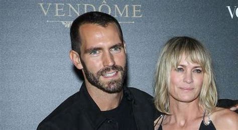 Robin Wright Comprometida Con Joven Ejecutivo La República