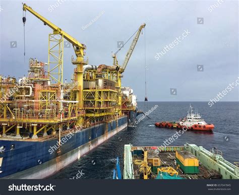 Offshore Floating Production Storage Offloading Fpso стоковая фотография редактировать 657047845