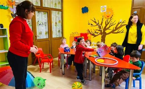 მოიმარაგეთ საღებავი რომელიც სიბნელეში ანათებს „მანათობელი“ აქტივობის რეკომენდაციები საბავშვო