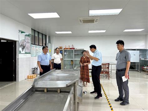 防城港职业技术学院来我中心交流学习工作动态广西中医药大学教学实验实训中心