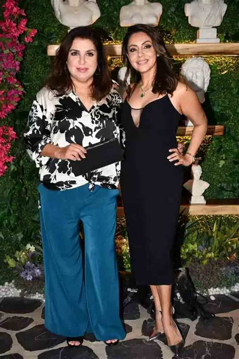Gauri Khan Becomes Center Of Attraction At Malaika Aroras Party