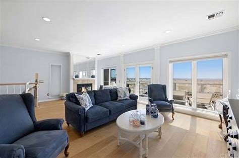 308 E Oceanfront Newport Beach Ca 92661 Mls Np22049041 Redfin