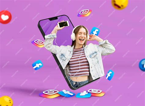 Concepto De Marketing De Influencer Femenino De Disparo Medio Foto