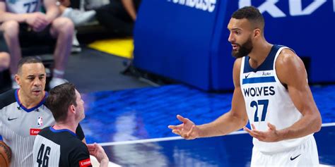 Draymond Green Calls For TWolves To Bench Karl Anthony Towns And Rudy