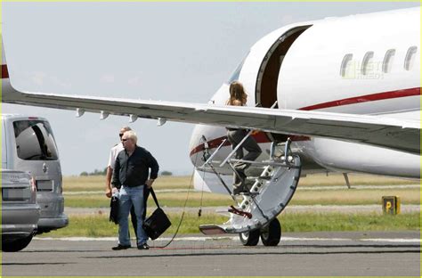 The Jolie Pitts Private Jet Part Deux Photo 494391 Angelina