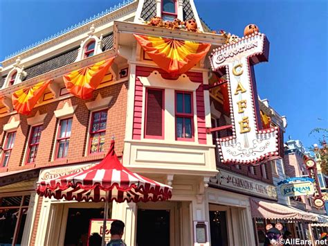 First Look Carnation Cafe Has Reopened In Disneyland Allearsnet