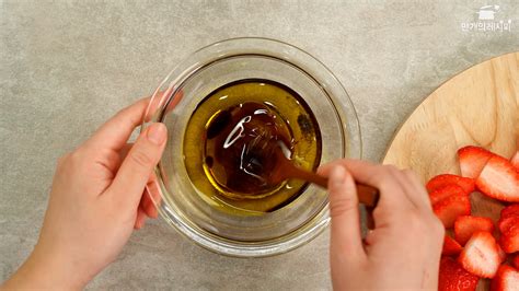 [제철요리] 상큼 달콤 딸기 돌나물 샐러드