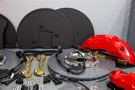 Carbon Ceramic Brakes Tesla Plaid From Tro Nik
