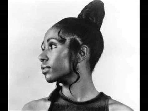 Syreeta Loves Instagram Twitter And Facebook On Idcrawl