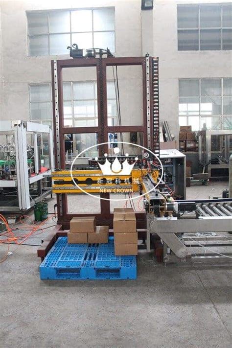 Semi Automatic Can And Bottle Palletizer Newcrown Machinery