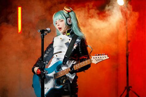 『youは何しに日本へ？』でロシアの初音ミクと話題、美少女レイヤーを直撃「今は日本に住んでます」 Antenna アンテナ