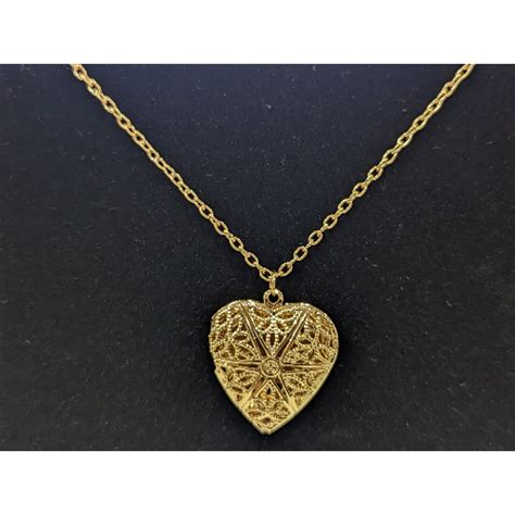 Gold Heart Locket Necklace Australia At Victoria Mcbrien Blog