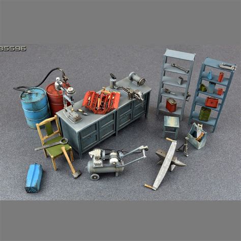 Plastic Model Kit Garage Workshop 135 Scale Diorama Accessories