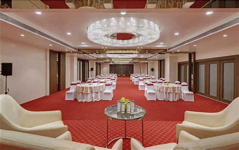 Synthesis Designs Veeksar The Fern Star Hotel