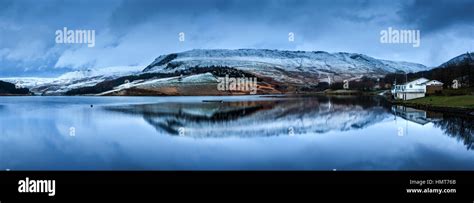 Snow On A Hill At Dovestone Reservoir Near Peak District England Stock