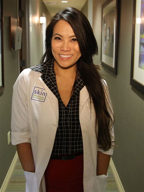 Dr Pimple Popper Dr Pimple Popper Removes 20 Year Old Lumps From