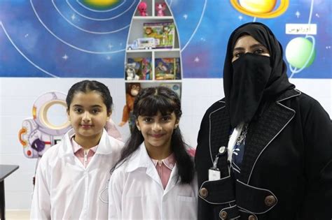 مدرسة أم البراء تدشن مشروع المبنى الذكي جريدة الجريدة الكويتية