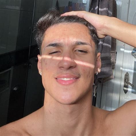 Bennet Lucahsbennet • Threads Say More