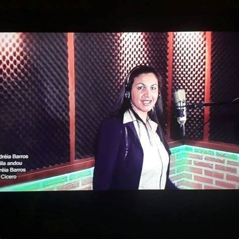 Andreia Barros Cantora
