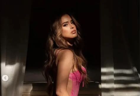 Worlds Hottest Weather Girl Yanet Garcia Wows In A Racy Pink