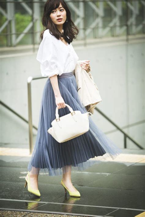 2018年春絶対おすすめの「きれいめコーデ」をご紹介します♡ 春おすすめのきれいめすかーと・パンツ・靴のほか、カジュアルなジーンズをきれいに