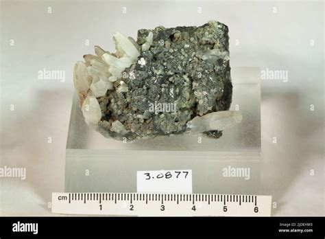 Wavellite Minerals Europe Romania Maramure Maramure Cavnic