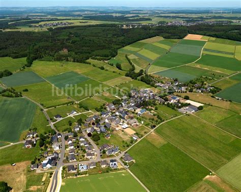 Hasselbach Von Oben Dorfkern In Hasselbach Im Bundesland Rheinland Pfalz