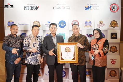 PT Semen Tonasa Kembali Diganjar Penghargaan Sebagai Golden Brand Of