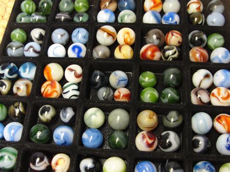 Vintage Circa 1945 Heaton Marbles 200 Plus Several Htf Heatons