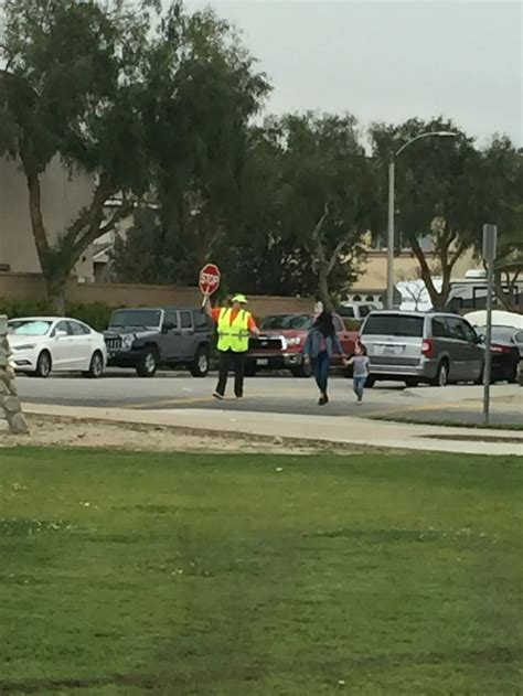 アメリカの学校の登下校の風景【アメリカ】 ワウネタ海外生活