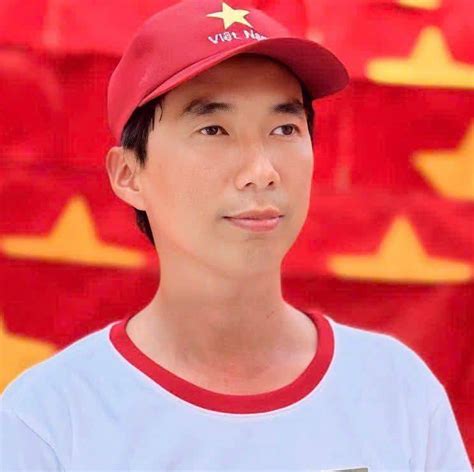 Nghệ Sĩ Hoàng Gin Official