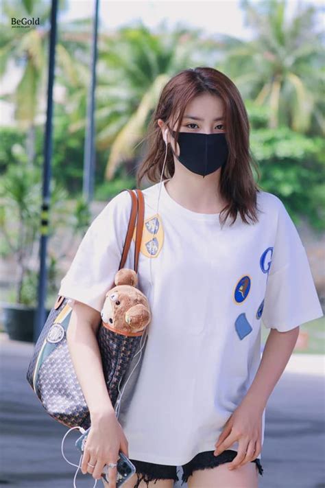 Pin By Hivern Vivi On Jin Zi Han Jin Idol