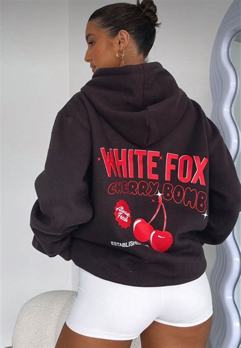 White Fox In 2024 Aesthetic Sweaters Cute Everyday Outfits Cute