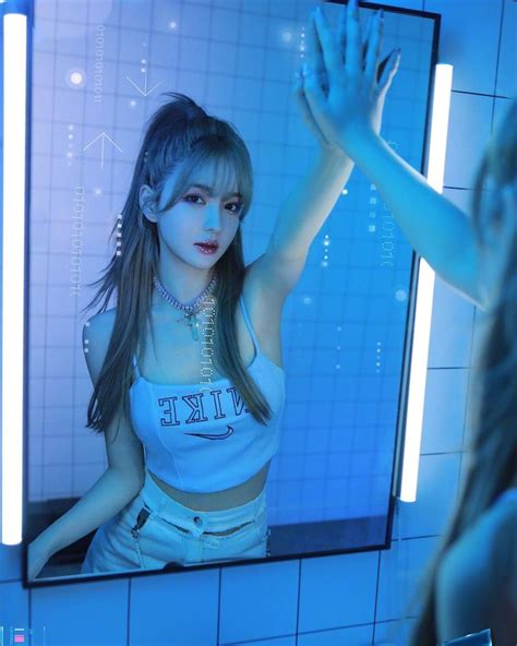 Shika 神坂 Di Instagram 🤖🤖🤖🤖cyberpunk🛸🛸🛸🛸 Model Alice赵静 U 1771841343 Chinese