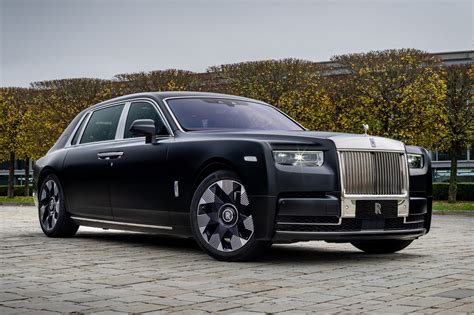 Brabus Xlp 900 6×6 Superblack A Six Wheeled Leviathan That Transforms