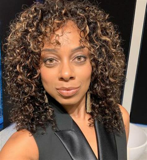 Who Is Nischelle Turner First Black Woman Anchor To Co Host