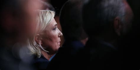 Inizia Il Processo Contro Marine Le Pen