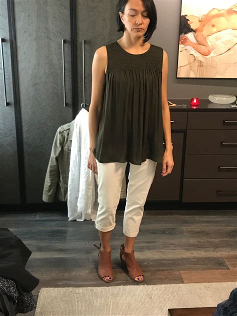 Pin By Dorian Cattani On Client Mary V Womens Top Peplum Top Fashion