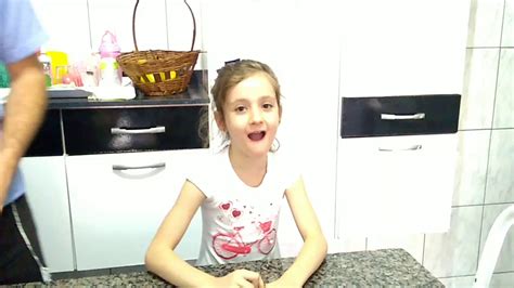 Como Arrancar Um Dente De Leite Que Est Mole Youtube